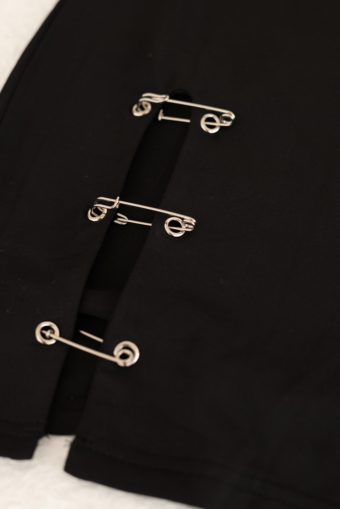 One Shoulder Safety Pin Mini Dress – Baebekillinem